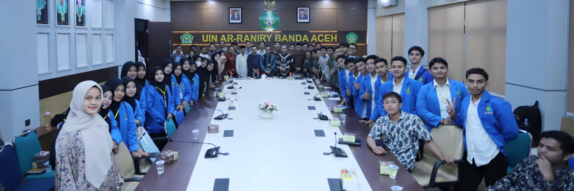 UIN Ar-Raniry Gelar Diskusi Buku Karya Nezar Patria "Sejarah Mati di Kampung Kami" - UIN Ar-Raniry